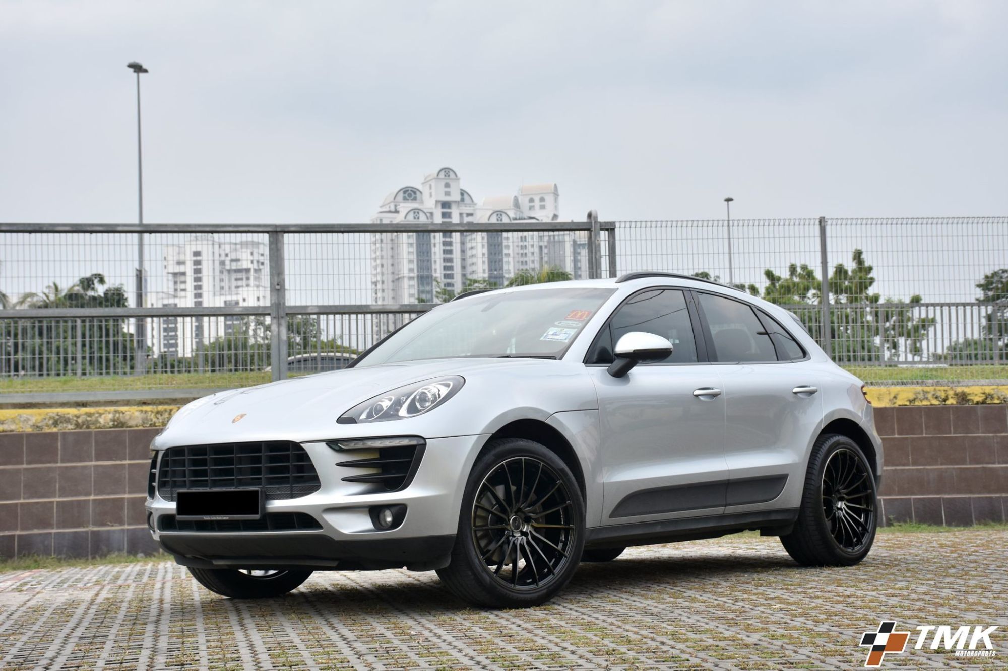 Porsche Macan Silver with Rays Waltz Forged A&N 15R/L Aftermarket Wheels