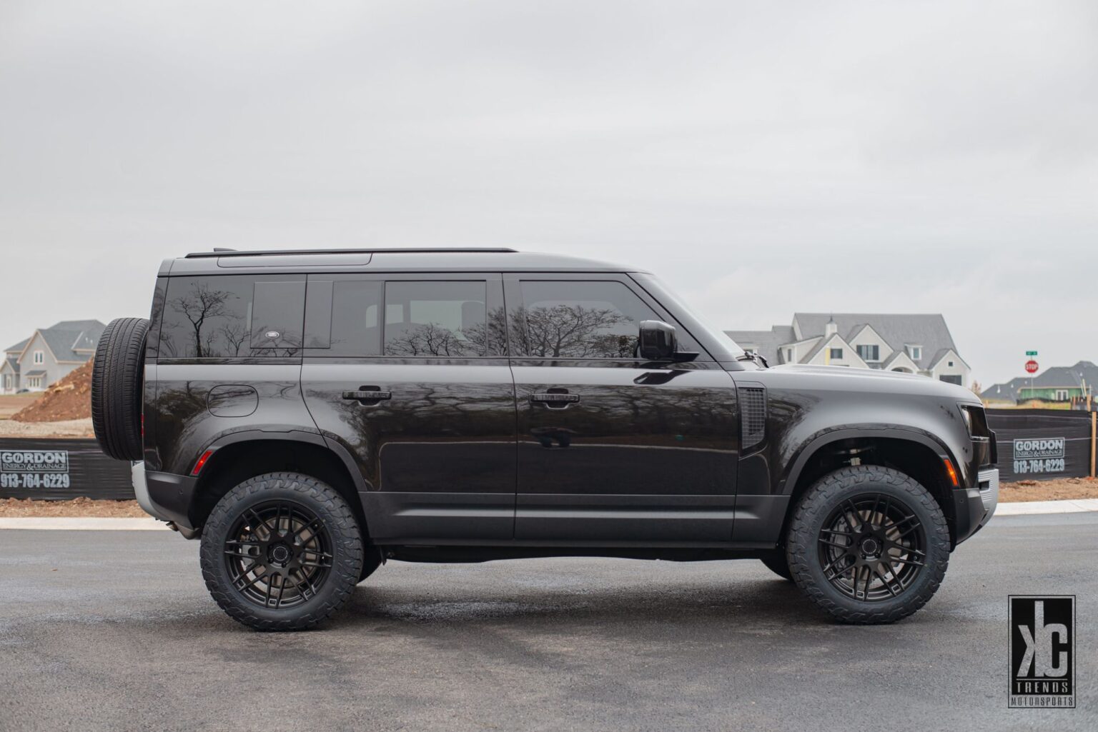 7 Best Aftermarket Wheels for Land Rover Defender | Wheel Front