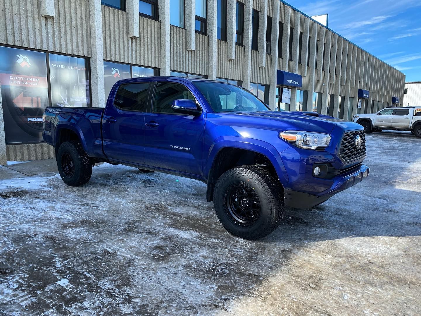 2022 Toyota Tacoma Blue Black Rhino Kelso