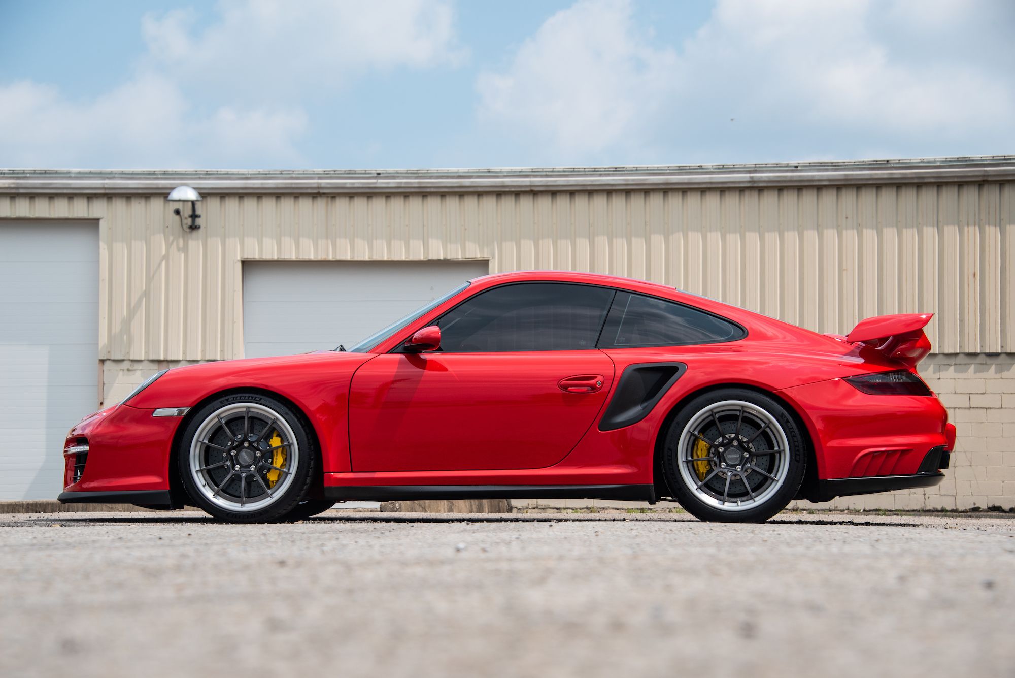 6 Best Aftermarket Wheels for Porsche 911 GT2