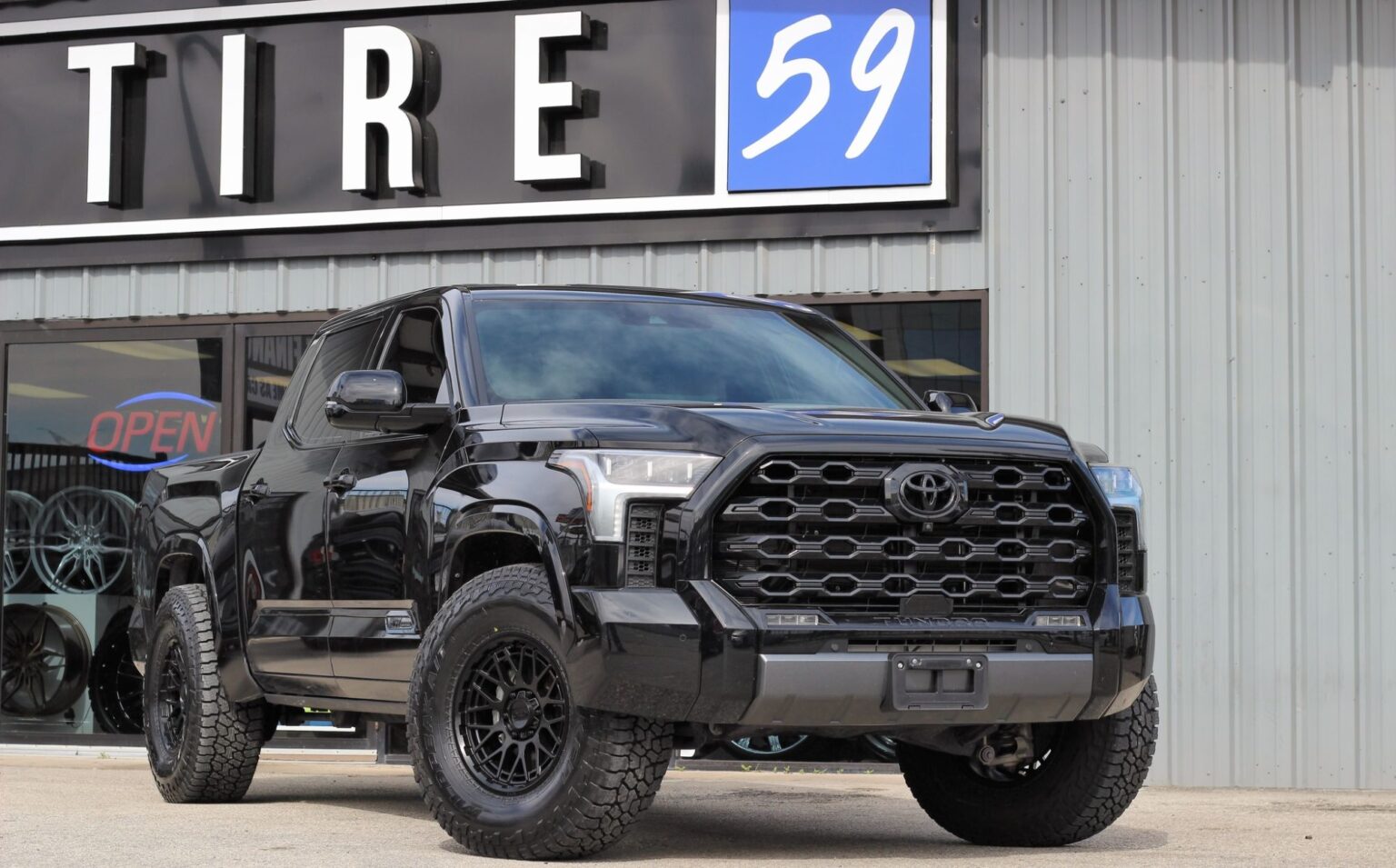 9 Best Aftermarket Wheels for Toyota Tundra | Wheel Front