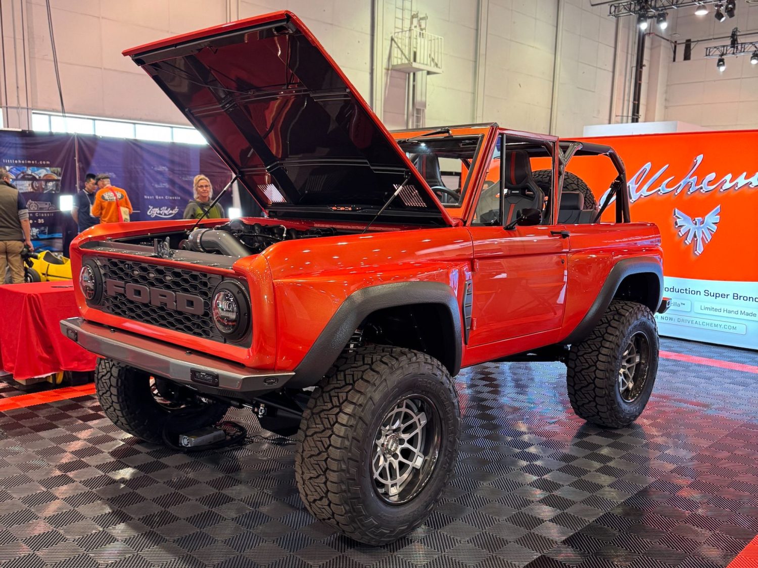 Ford Bronco Orange With Forgeline TR31 Wheel