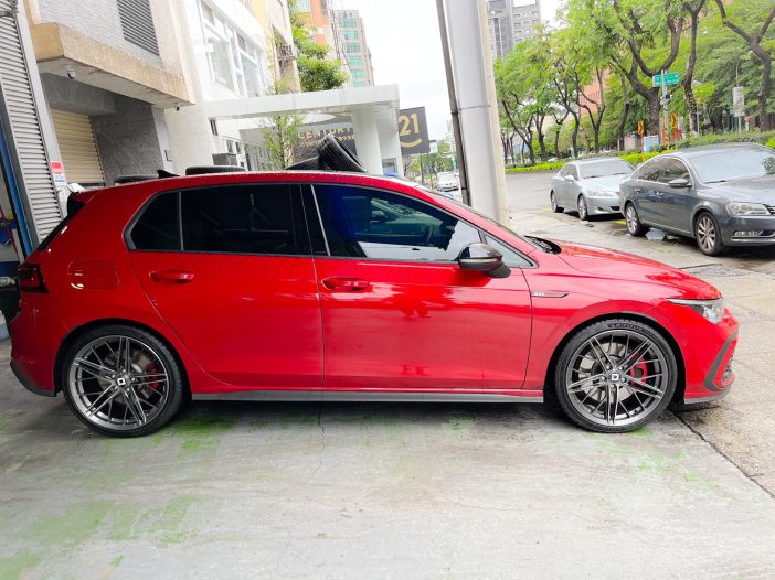 Volkswagen Golf GTI Mk8 Red Klassen iD F53R | Wheel Front