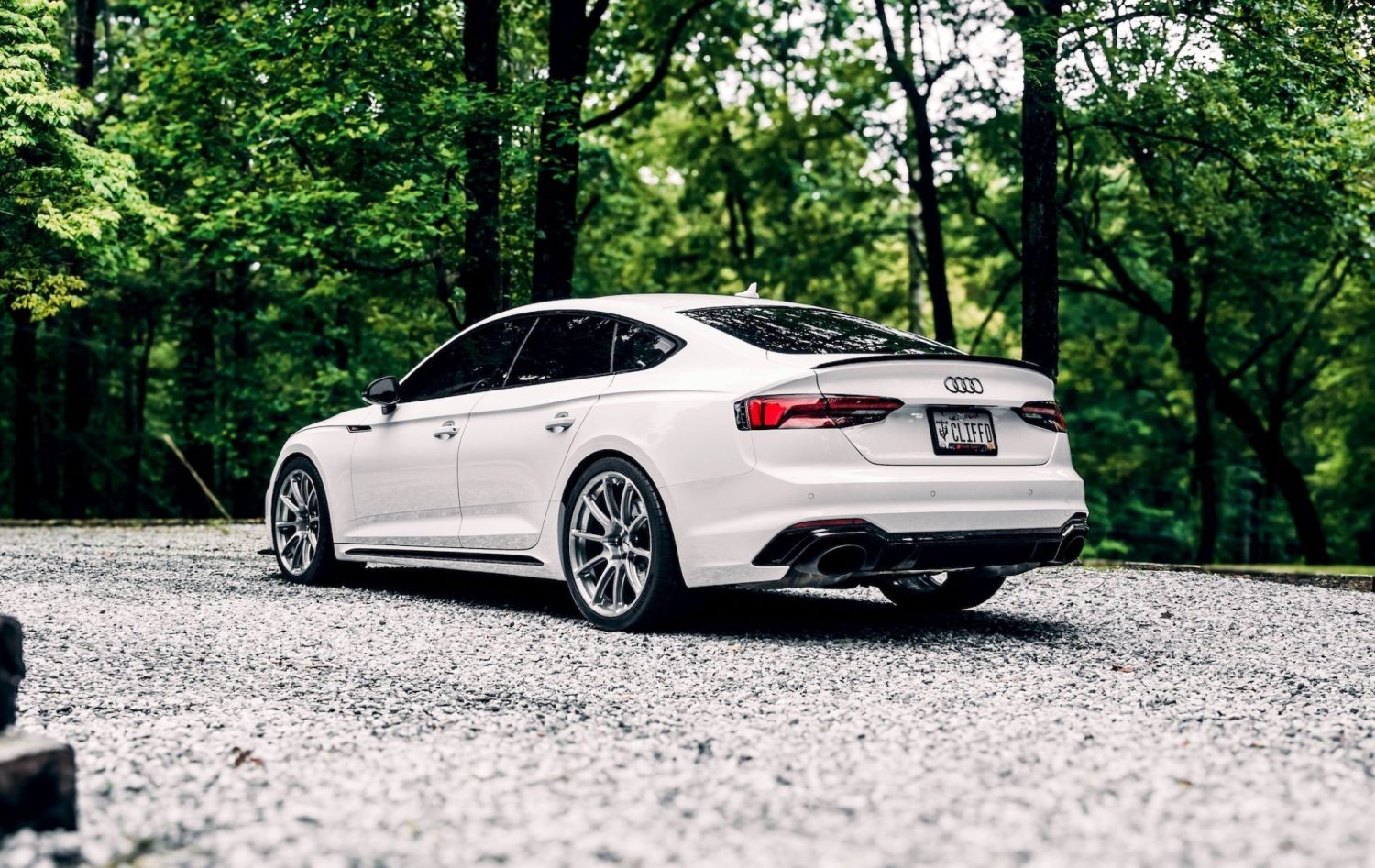 Audi RS5 B9 White Forgeline GTD1 5-Lug | Wheel Front