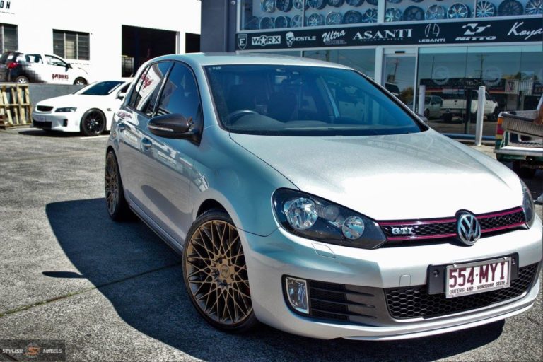 Volkswagen Golf GTI VI Silver Niche Citrine | Wheel Front