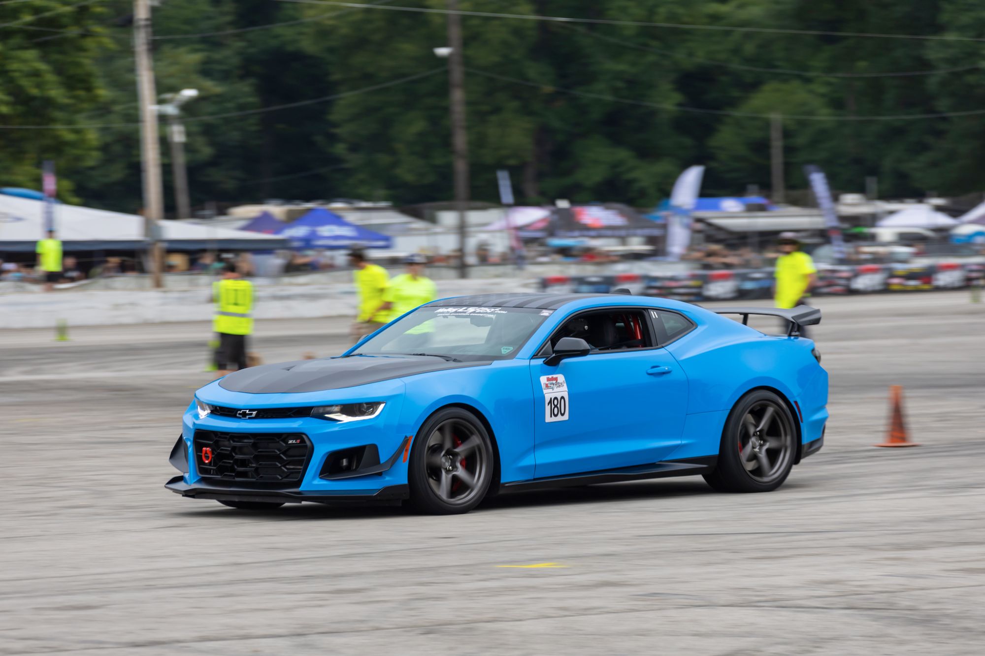 Chevrolet Camaro ZL1 6th Gen Blue Forgeline CF1 Open Lug