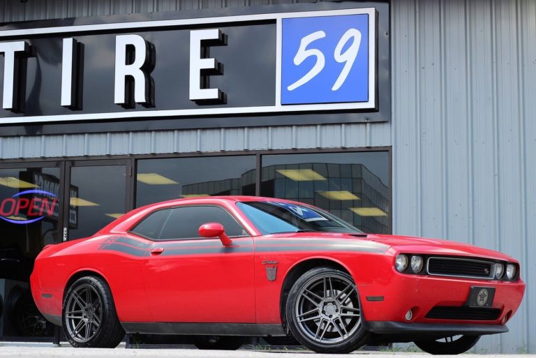 2014 Dodge Challenger R/T Red Ferrada F8-FR6 | Wheel Front