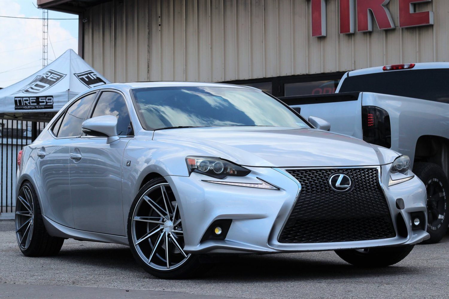 Lexus IS250 Silver Inovit Turbine | Wheel Front