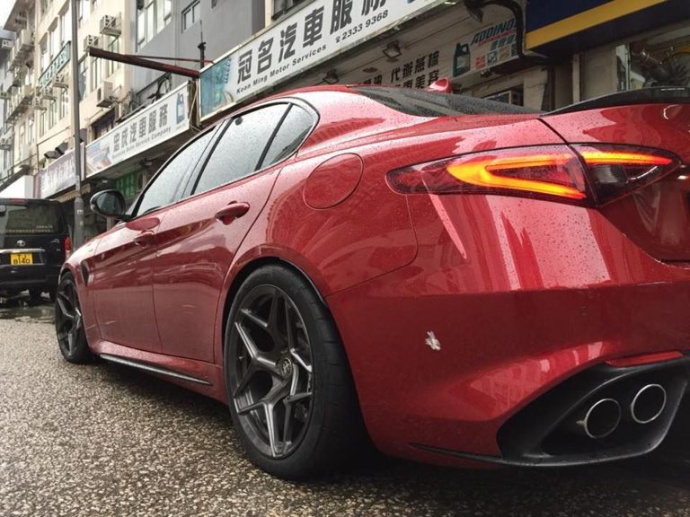 Alfa Romeo Giulia Quadrifoglio Red PUR RS36 | Wheel Front