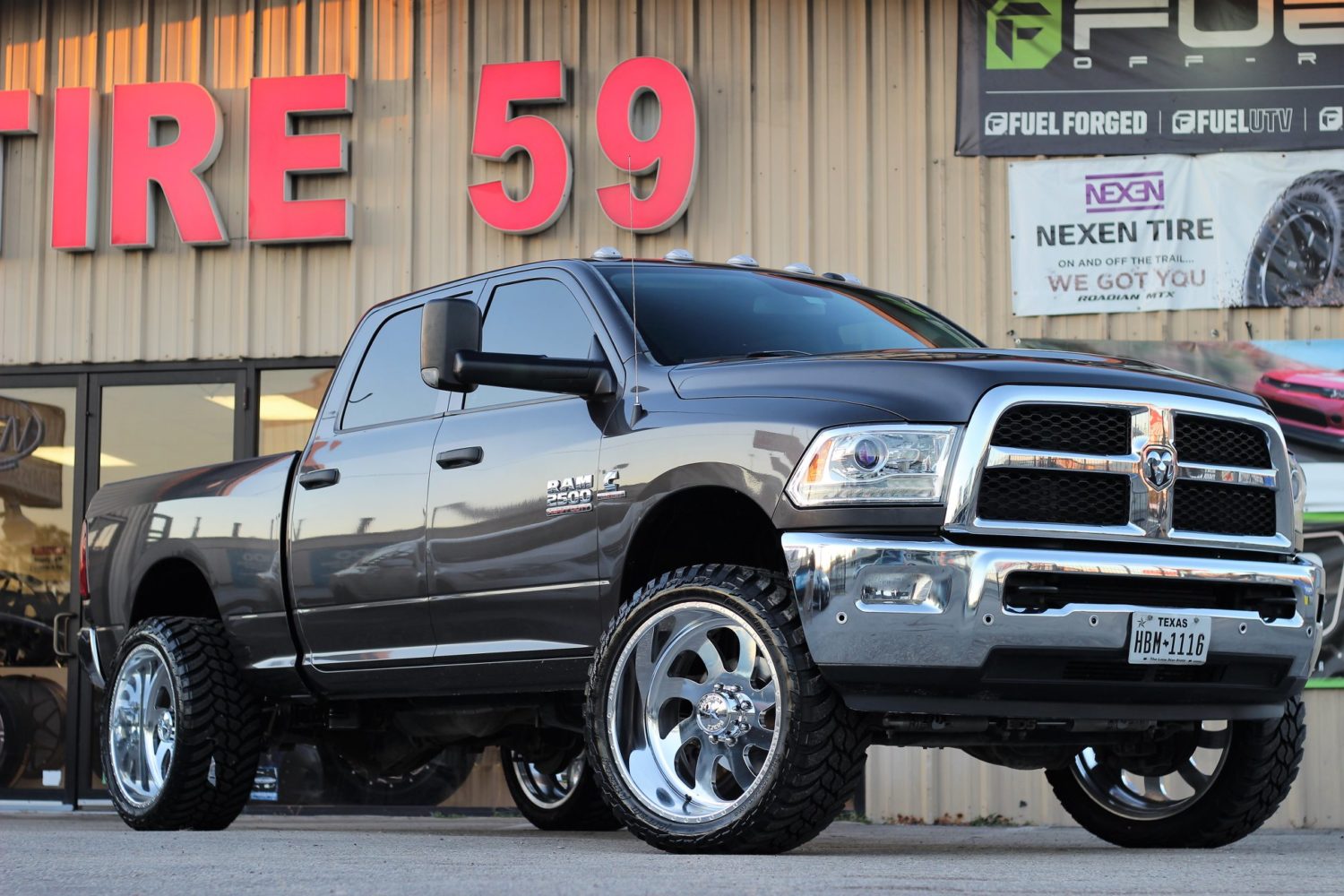 Dodge Ram 2500 Grey American Force 76 BLADE SS | Wheel Front
