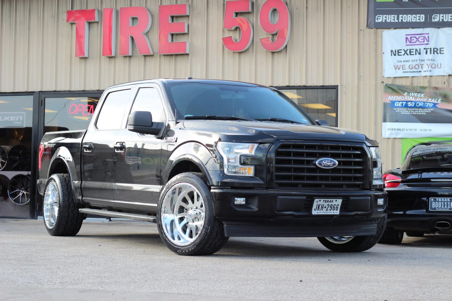 Ford F-150 Black American Force 74 Octane SS | Wheel Front