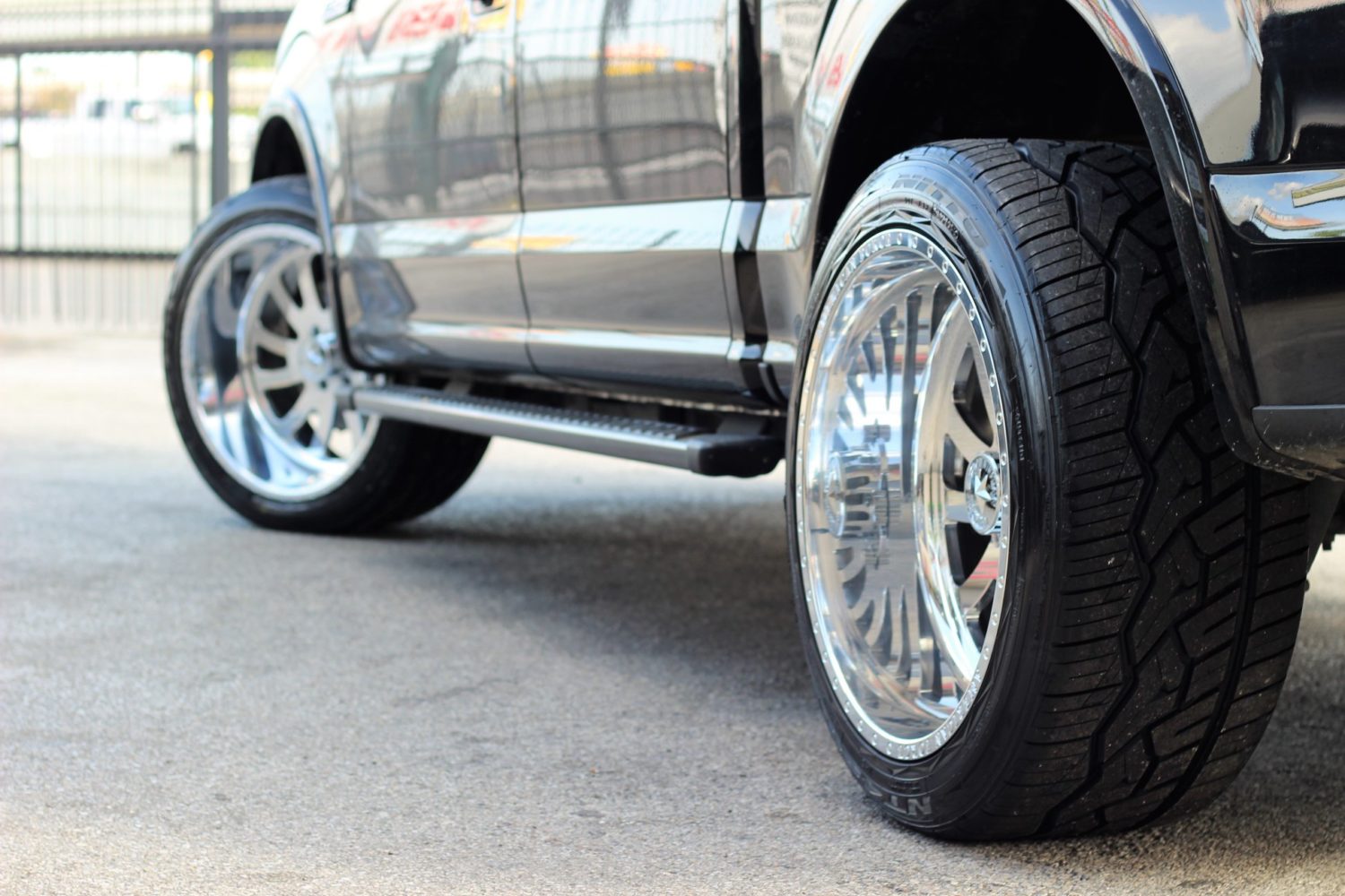 Ford F-150 Black American Force 74 Octane SS | Wheel Front