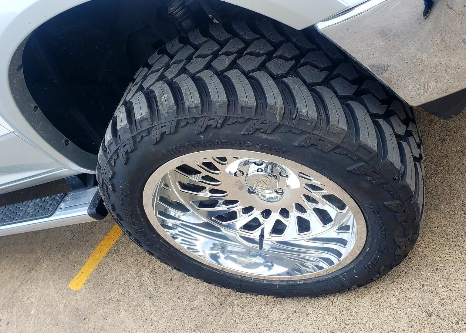 2018 Dodge Ram 1500 White Cali Off-Road 9108 Switchback | Wheel Front