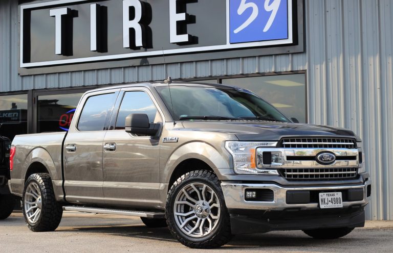 Ford F-150 Grey Fuel Off-Road Rage D713 | Wheel Front