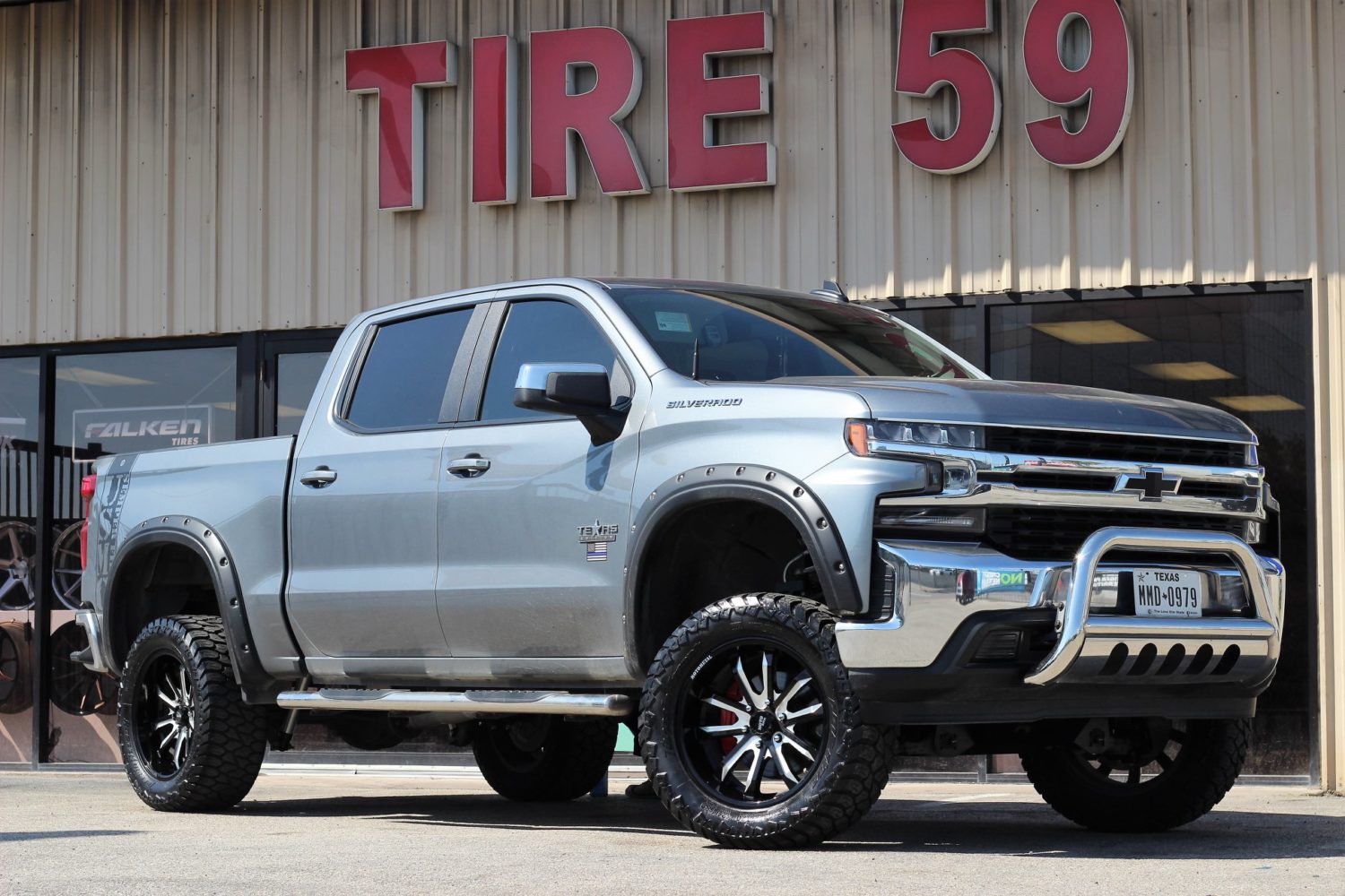 2020 Chevrolet Silverado Grey Moto Metal M0983 Dagger | Wheel Front