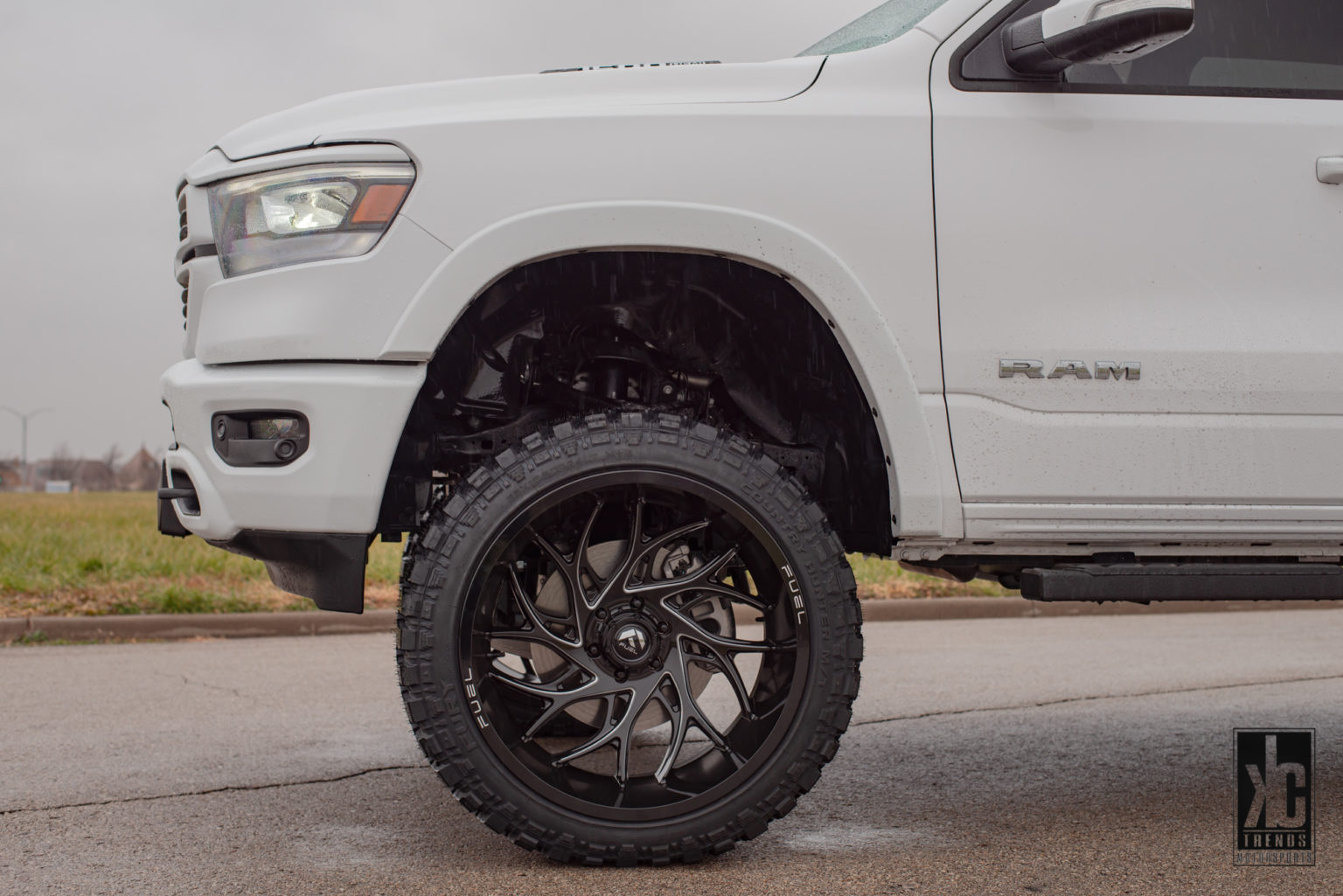 2020 Dodge Ram White Fuel Off-Road Runner D741 | Wheel Front