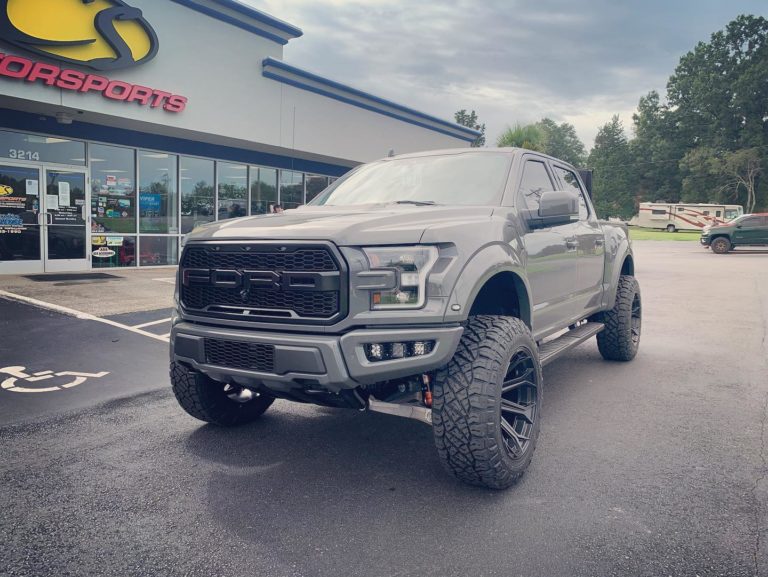 Ford F-150 Raptor Grey Fuel Off-Road Siege D706 | Wheel Front