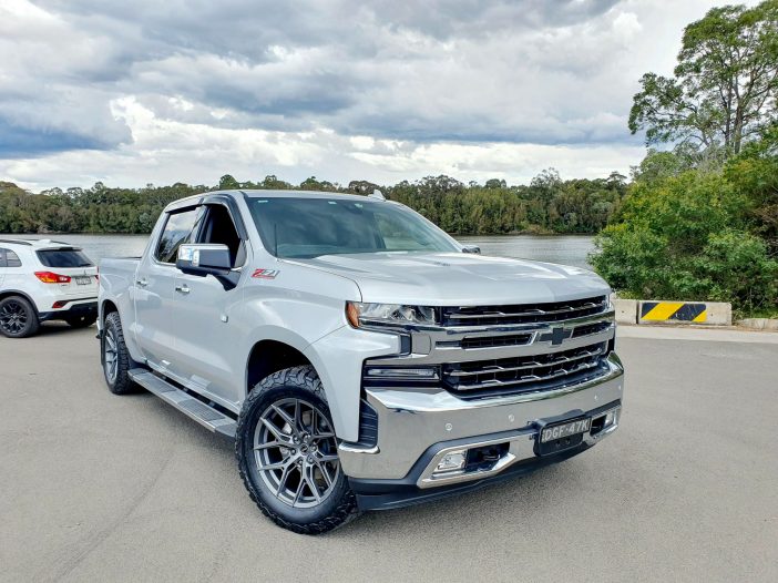 Chevrolet Silverado Silver GT Form GFS1 | Wheel Front
