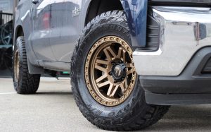 2022 Chevrolet Silverado Blue Fuel Off-Road Syndicate D811 Wheel ...