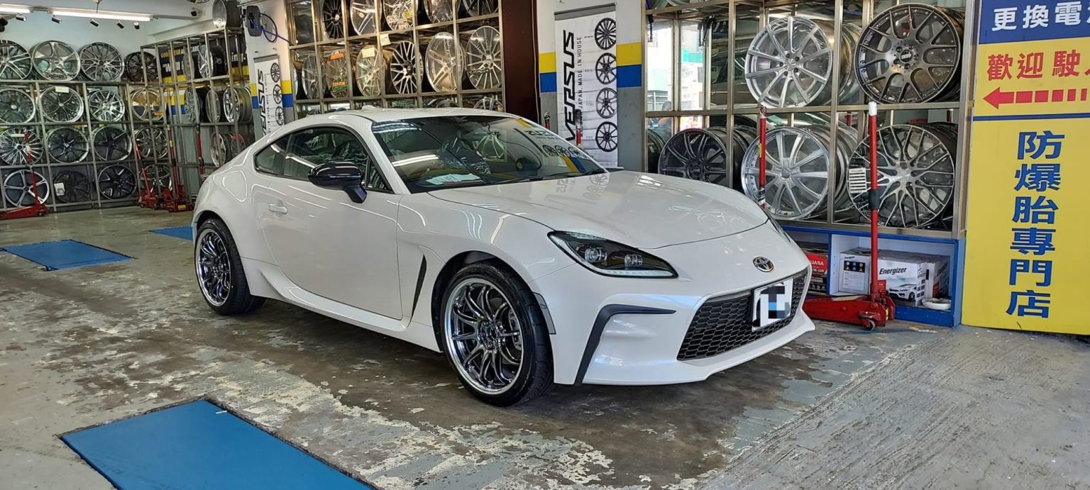 Toyota GR86 ZN8/ZD8 White Work Emotion ZR10 | Wheel Front