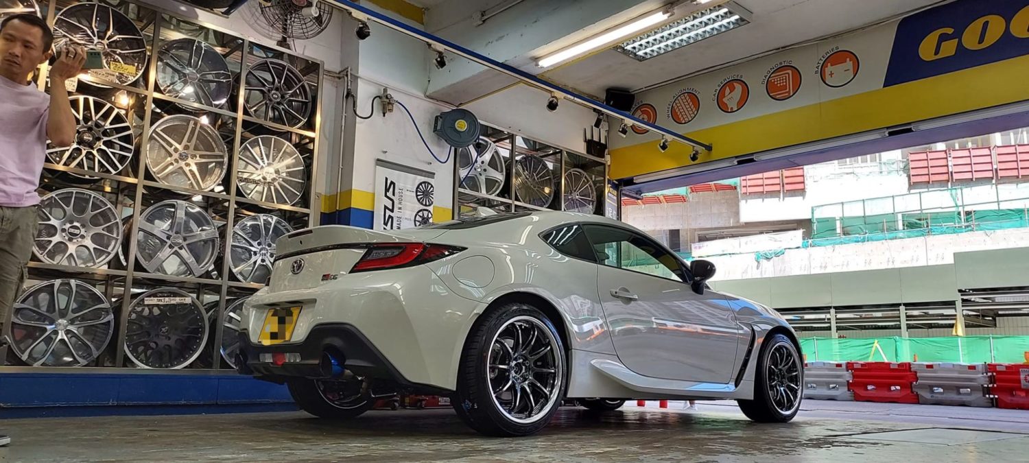 Toyota GR86 ZN8/ZD8 White Work Emotion ZR10 | Wheel Front