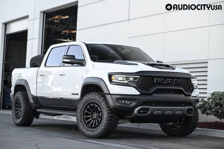 2022 Dodge Ram TRX White Black Rhino Raid | Wheel Front