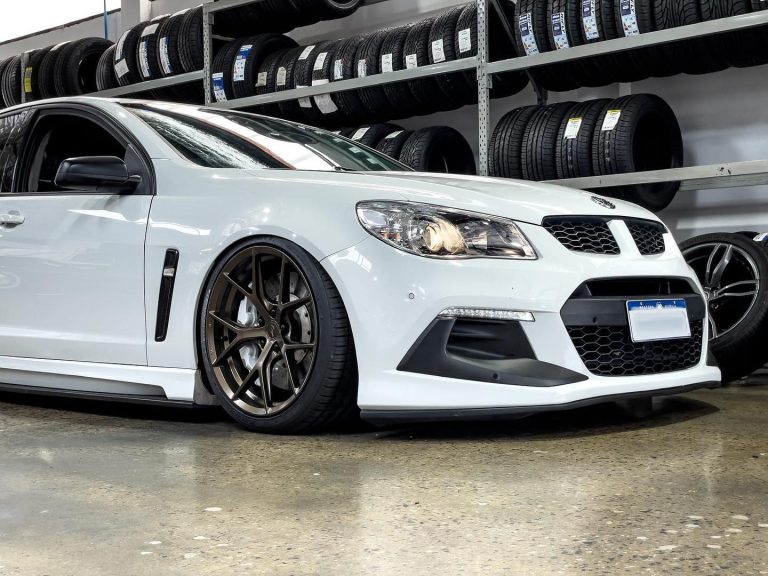 Holden/HSV Commodore VF White Koya SF10 | Wheel Front