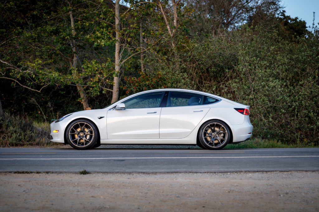 Tesla Model 3 White Vorsteiner V-FF 103 | Wheel Front