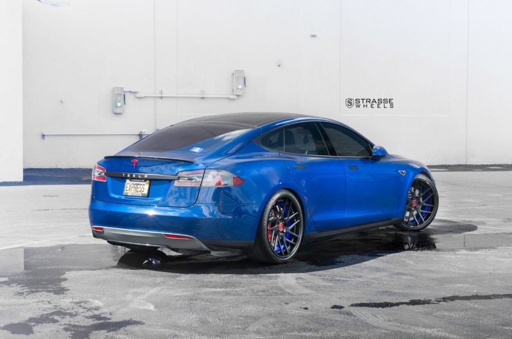 Tesla Model S Blue Strasse SM7T | Wheel Front