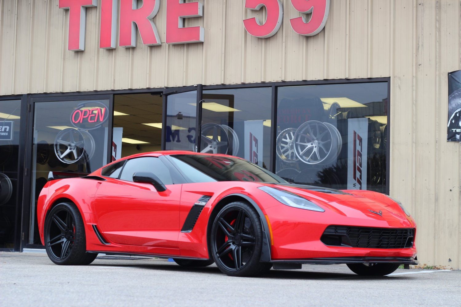 Chevrolet Corvette C7 Z06 Red Rohana RC8 | Wheel Front