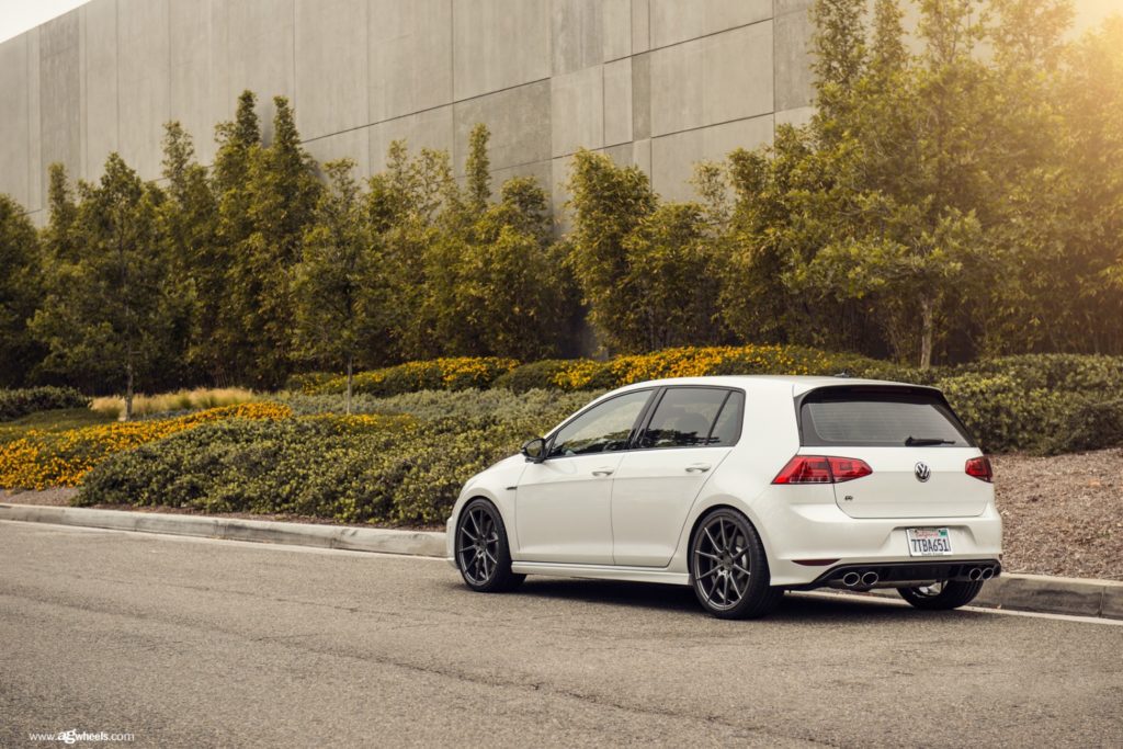Volkswagen Golf R 7 White Avant Garde M652 | Wheel Front