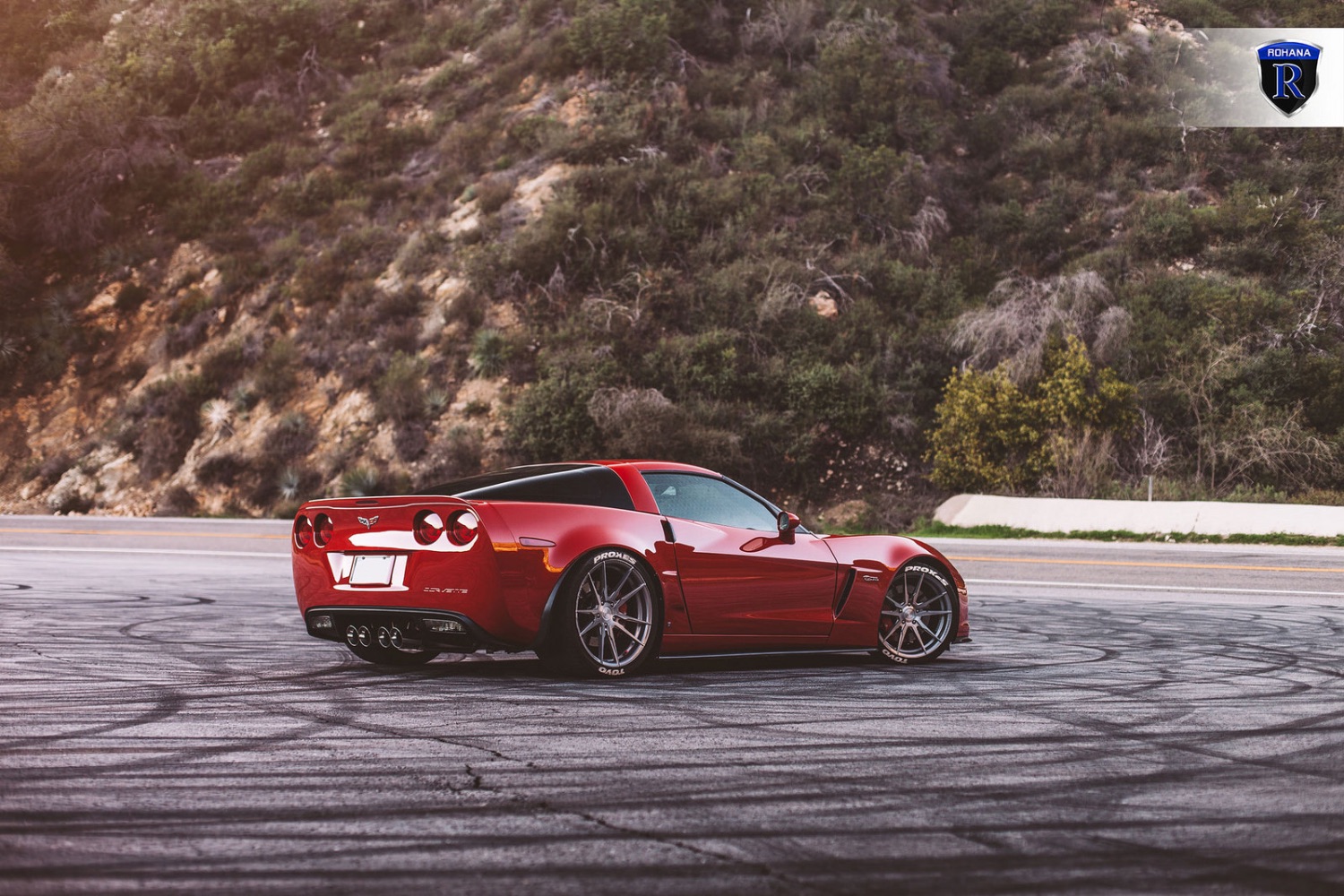 Chevrolet Corvette C6 Red Rohana RF2