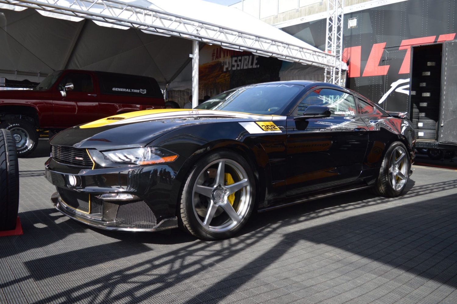 Ford Mustang S550 Black Forgeline CF1 Open Lug | Wheel Front