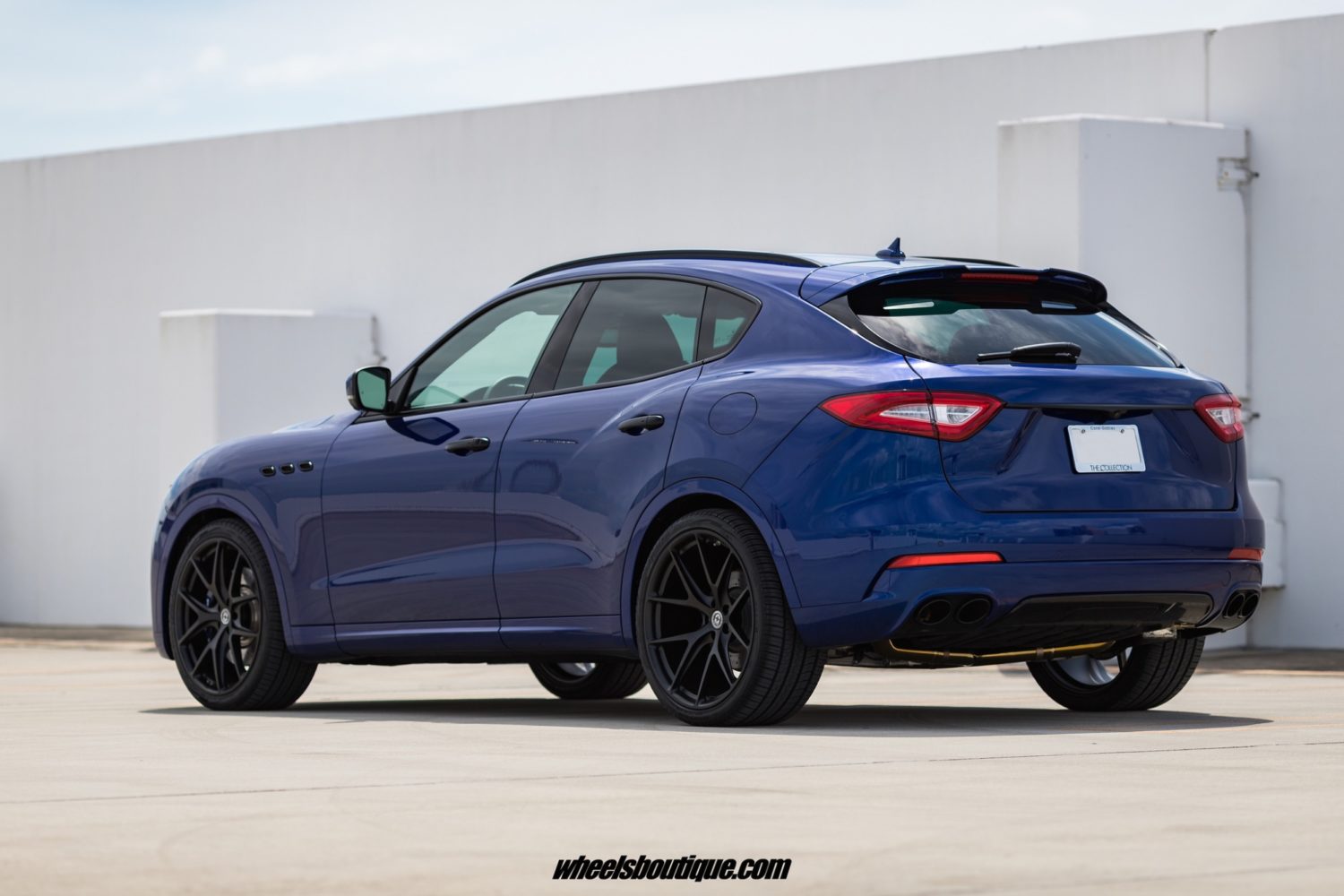 Maserati Levante Blue HRE P201 | Wheel Front