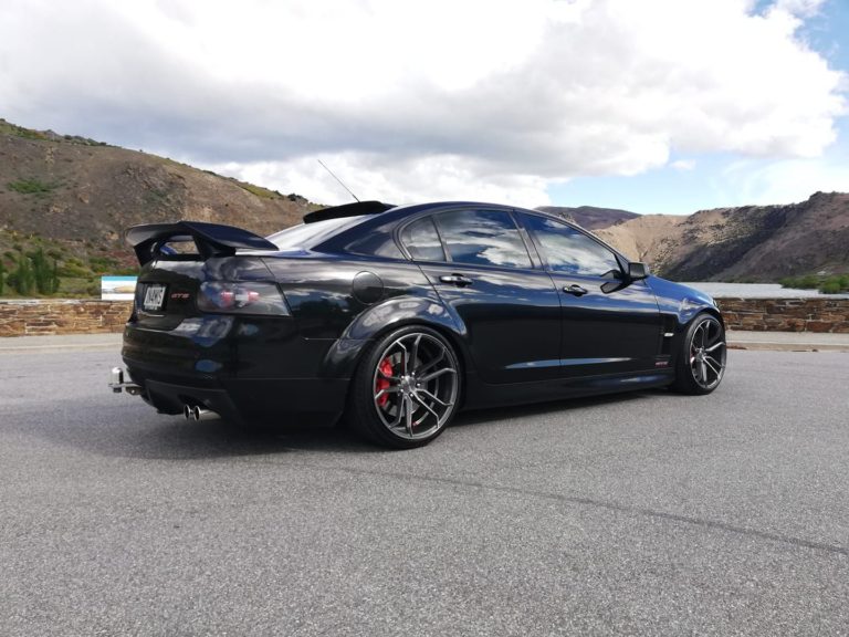 HSV Commodore VE GTS Black | Aftermarket Wheels | Varro VD02 | Wheel Front