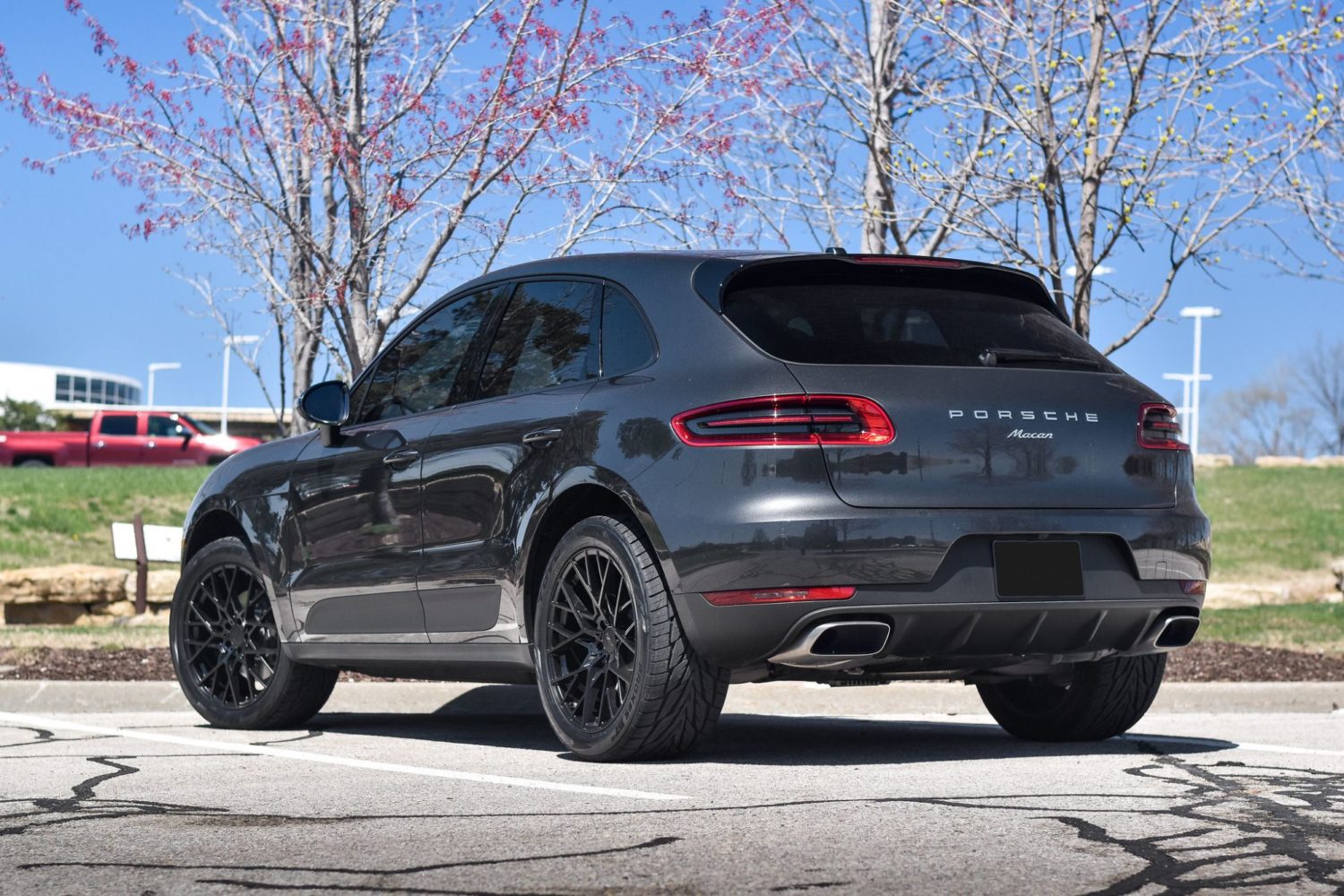 Porsche Macan Grey TSW Sebring | Wheel Front