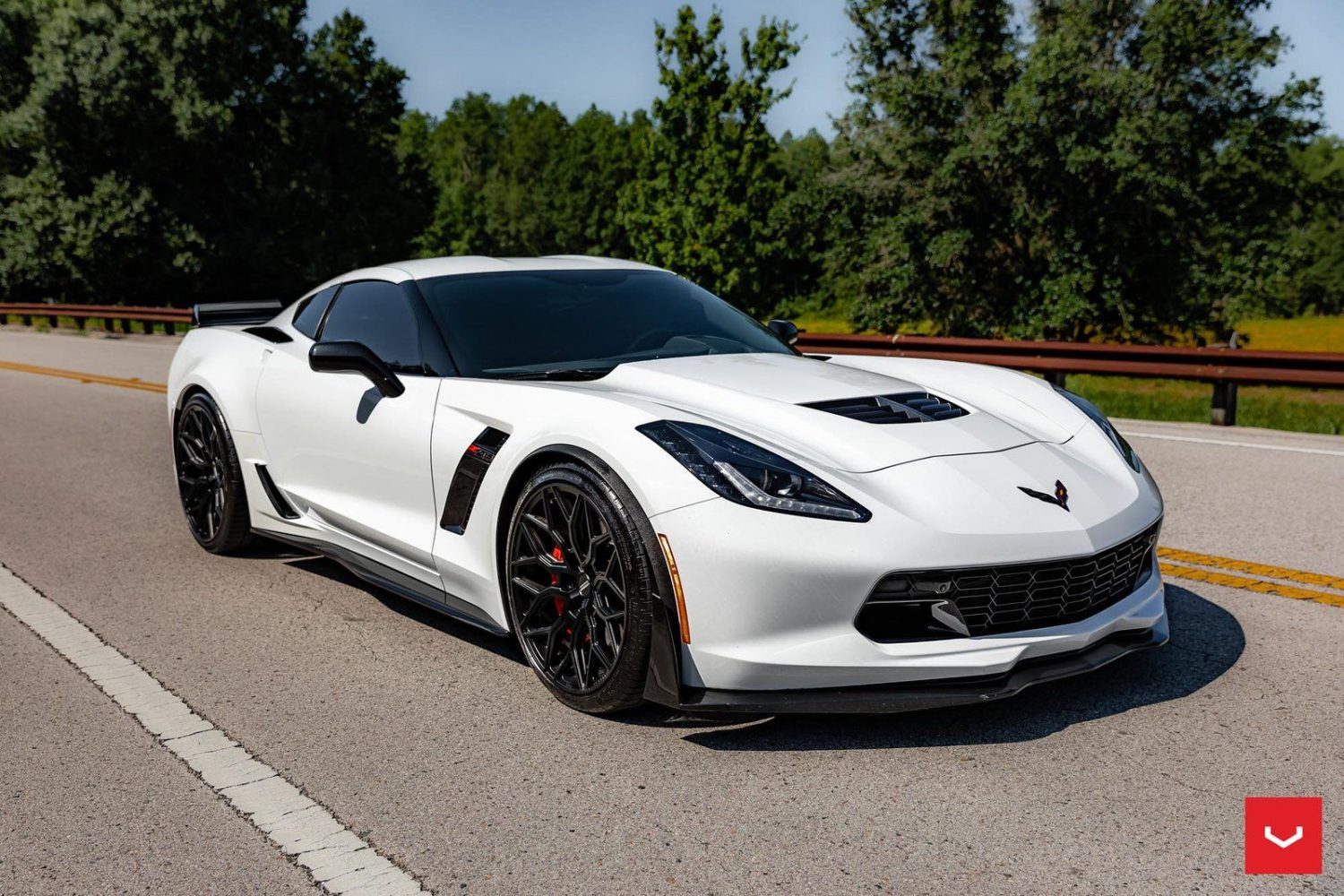 Chevrolet Corvette C7 Z06 White Vossen HF-2 | Wheel Front