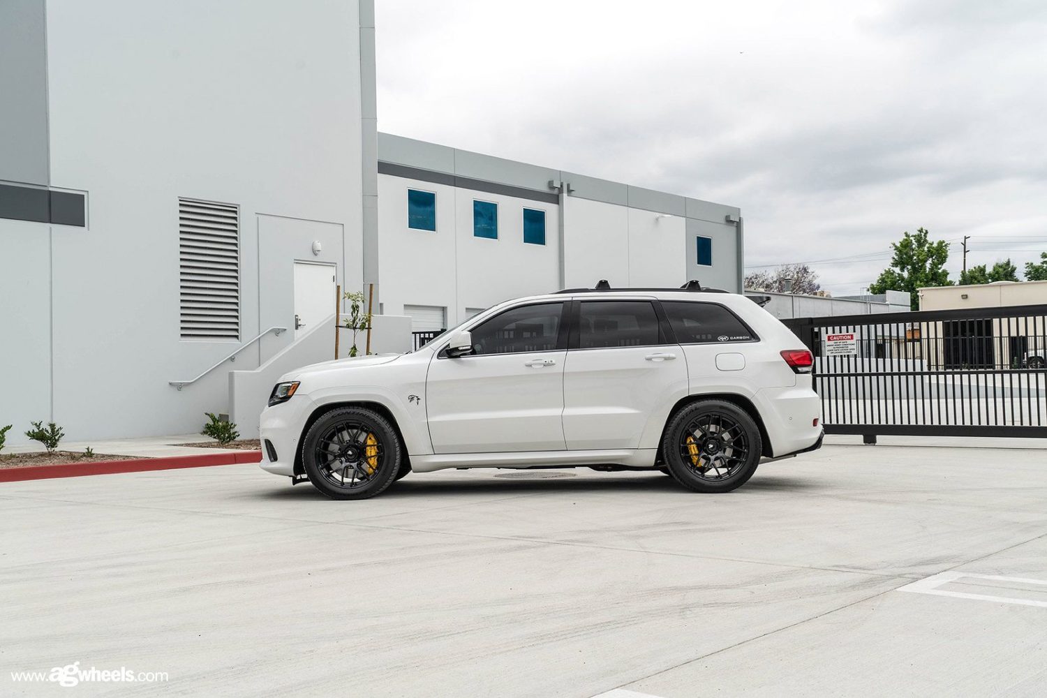 Jeep Grand Cherokee SRT Trackhawk White Avant Garde M610 | Wheel Front