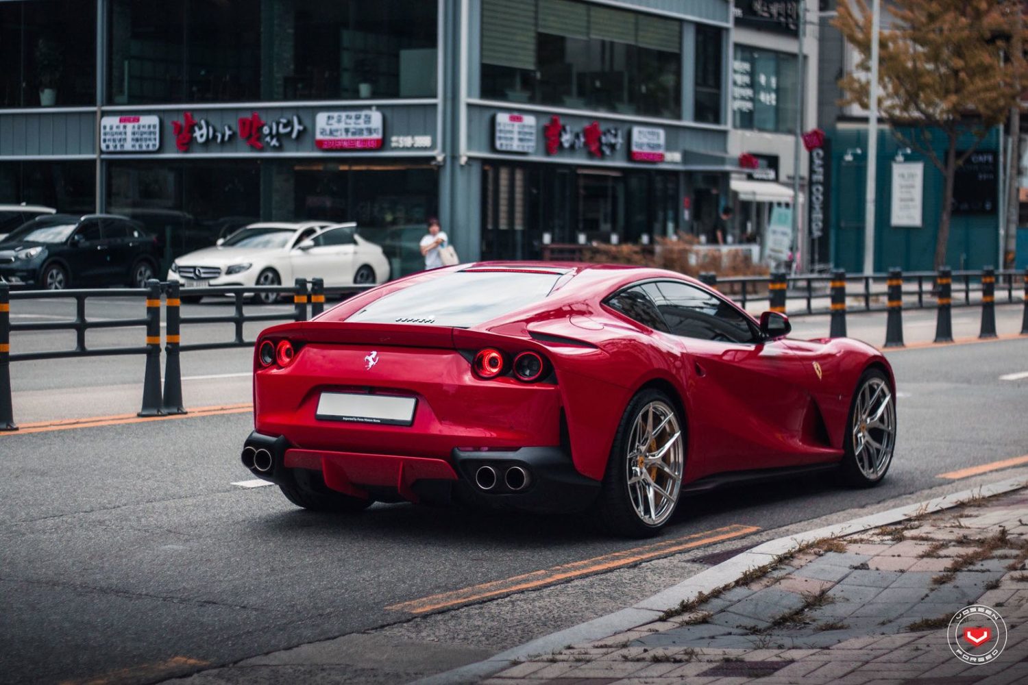 Ferrari 812 Superfast Red Vossen S21-01 | Wheel Front