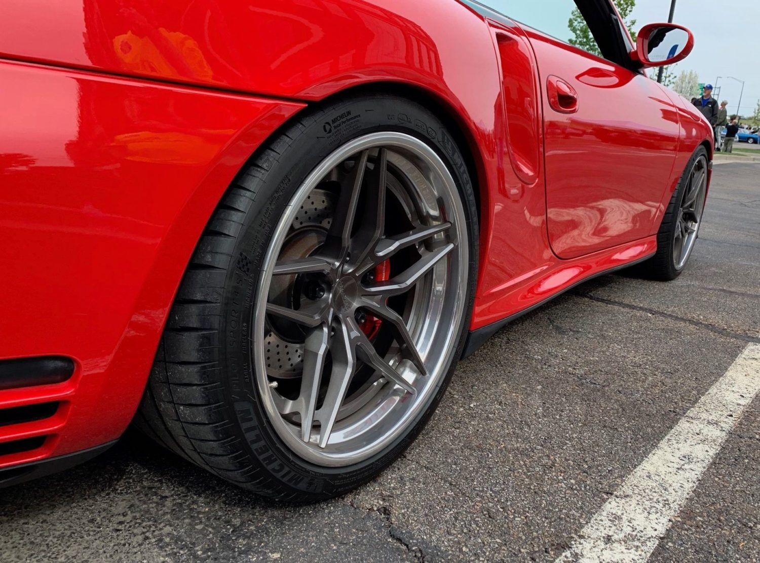 Porsche 911 Turbo 996 Red Forgeline AL304 | Wheel Front