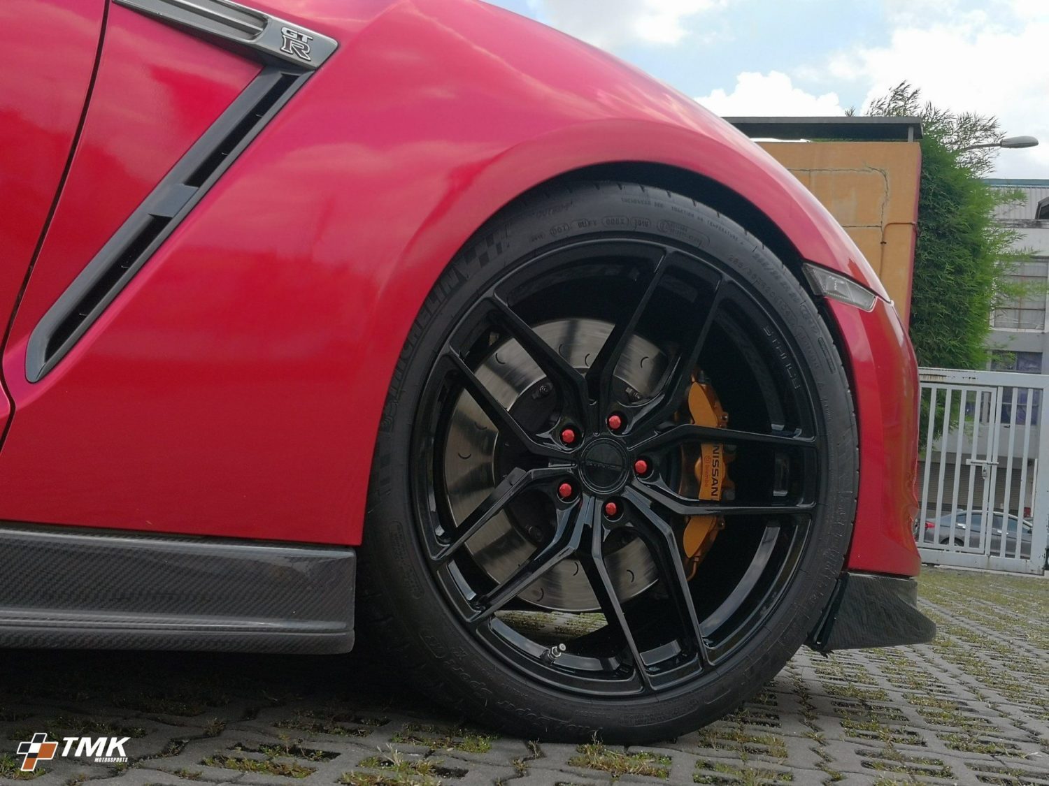 Nissan GT-R R35 Red Stance SF03 | Wheel Front