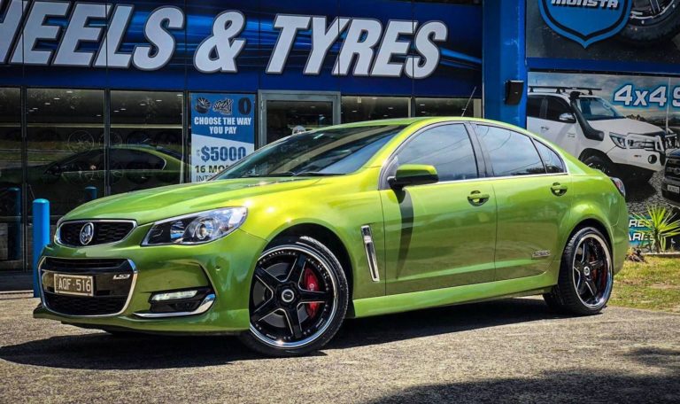 Holden Commodore VF SS Green Vertini Drift | Wheel Front