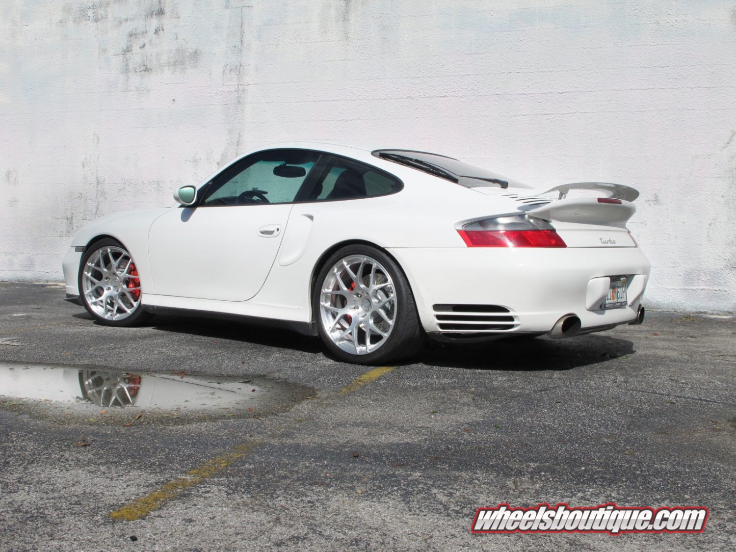Porsche 911 Turbo 996 White HRE P40 | Wheel Front