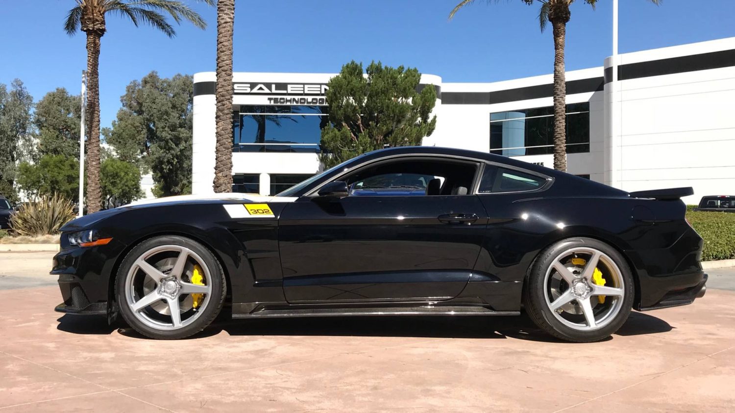 Ford Mustang S550 Black Forgeline CF1 Open Lug | Wheel Front