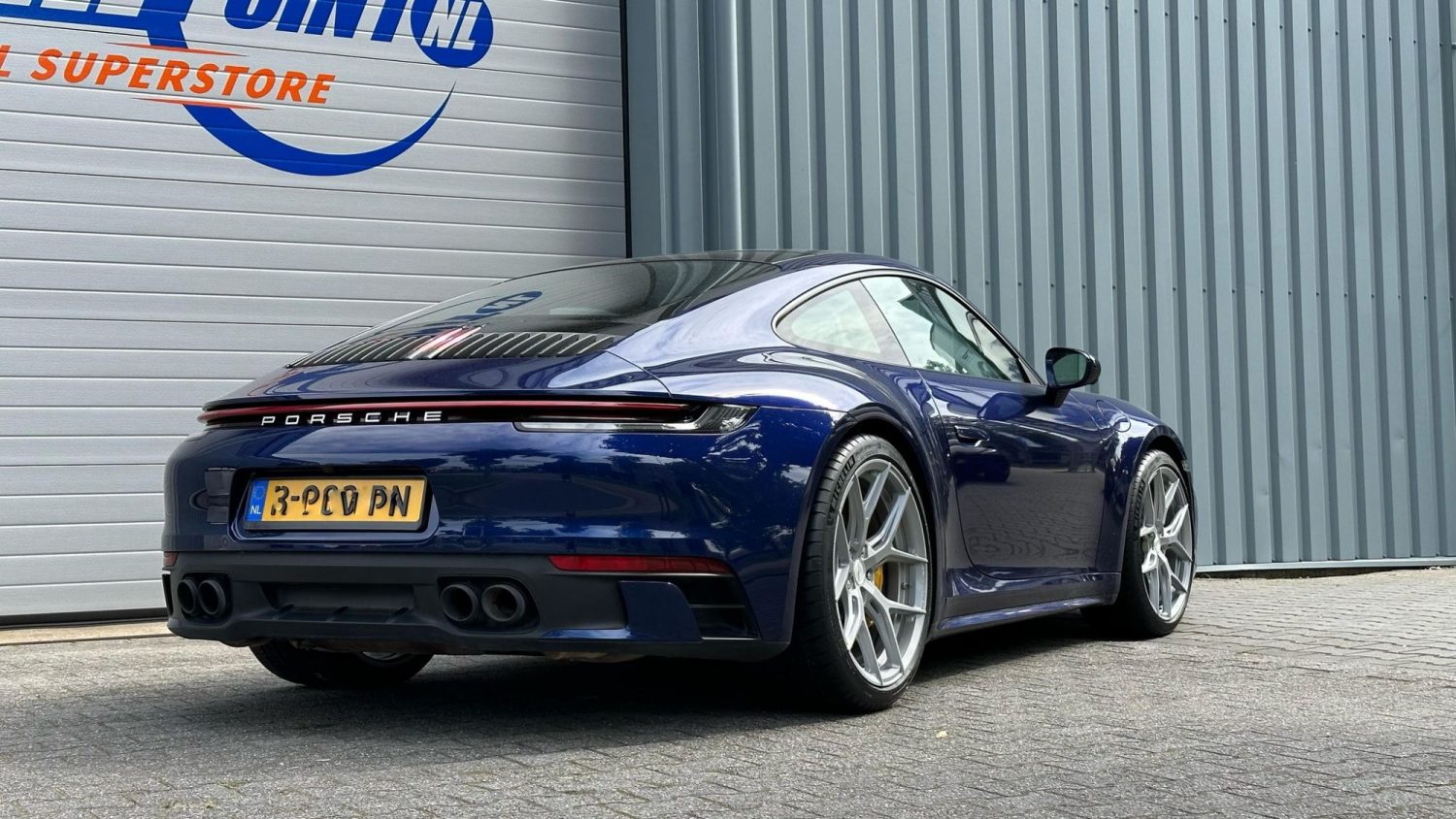 Porsche 911 Carrera 992 Blue Vossen HF-5