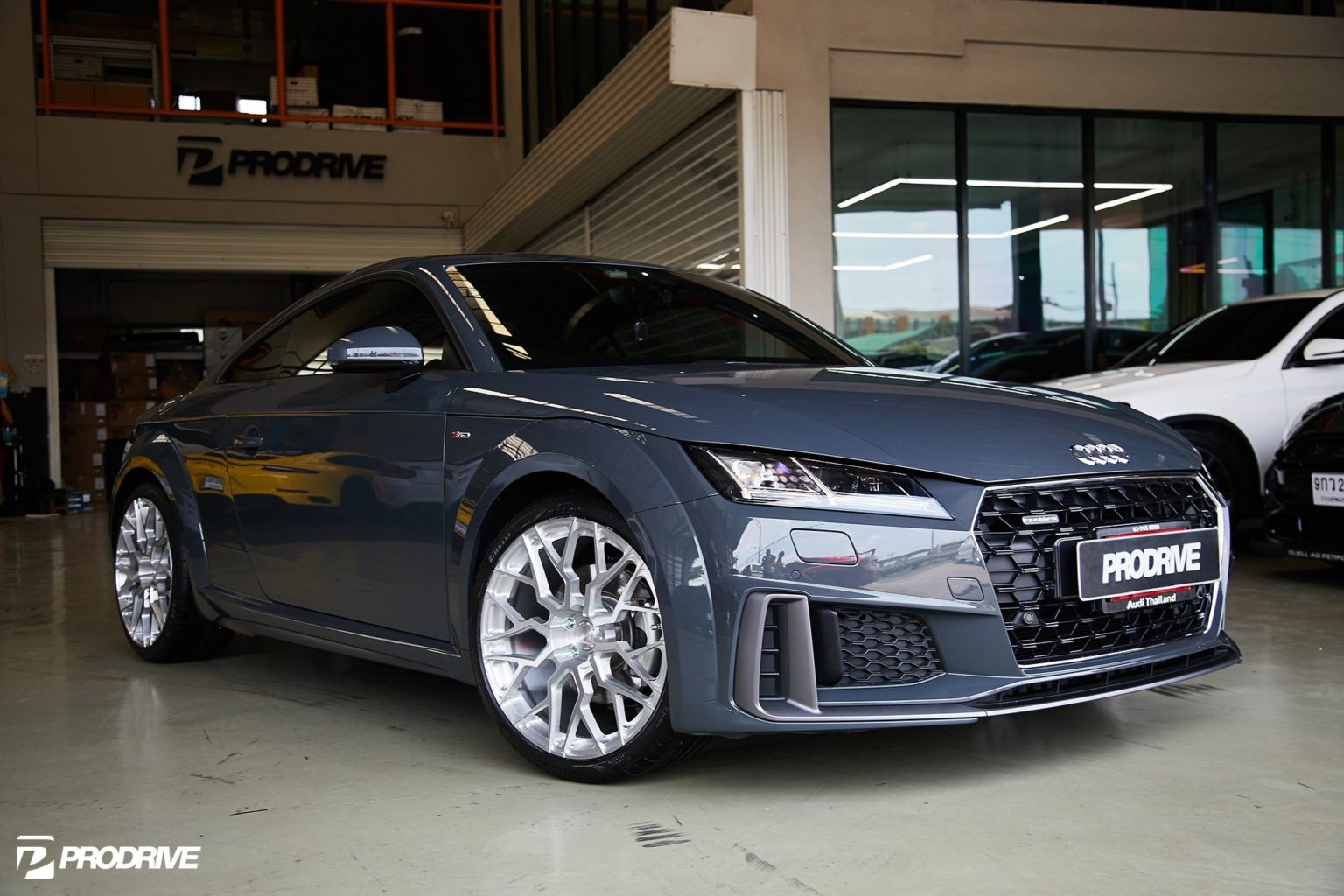 Audi TT 8S Grey BC Forged EH176 | Wheel Front