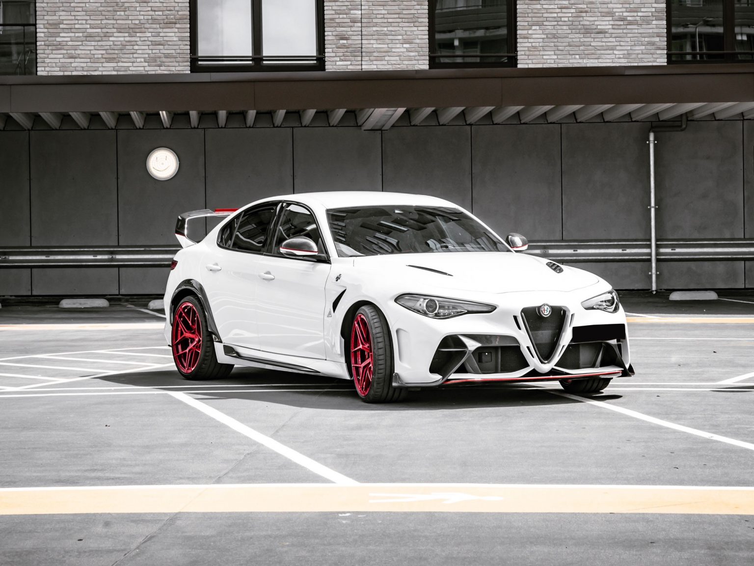 Alfa Romeo Giulia Quadrifoglio White Korbach Forged PS1 | Wheel Front