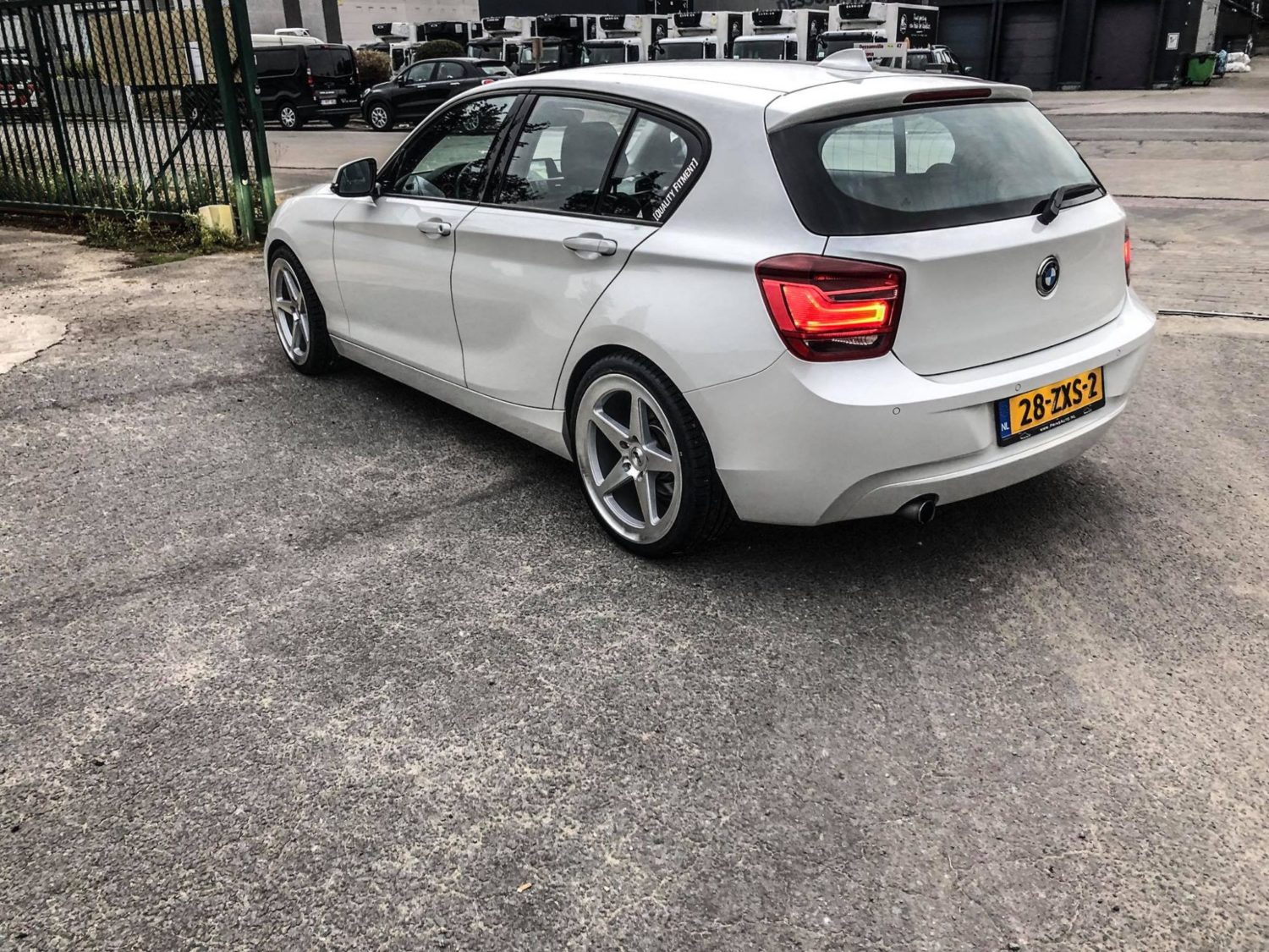 BMW 1 series F20 White Japan Racing JR24 Wheel | Wheel Front