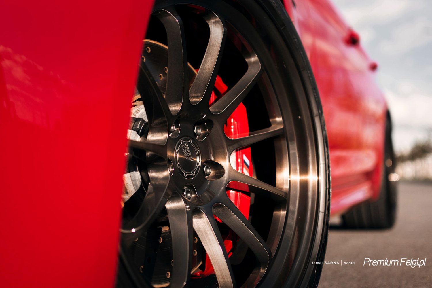 BMW M5 F90 Red BC Forged TD01 | Wheel Front