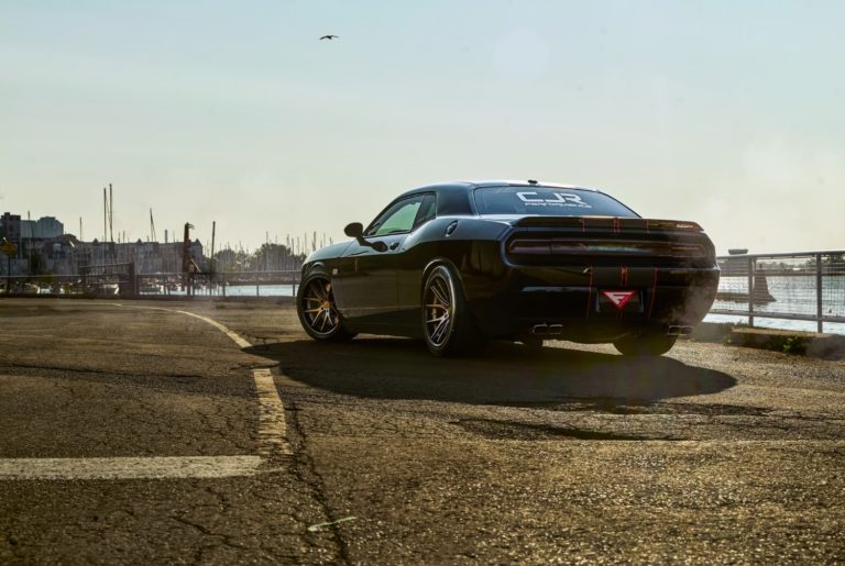 Dodge Challenger Black Ferrada FR2 | Wheel Front